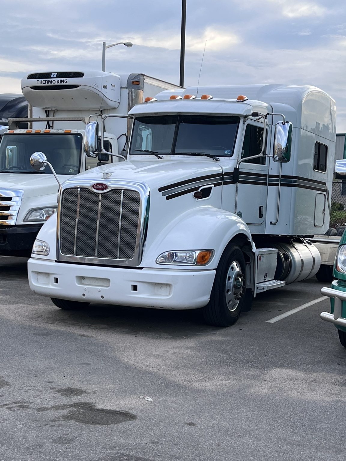 2013 PETERBILT 386 - Excel Truck Group