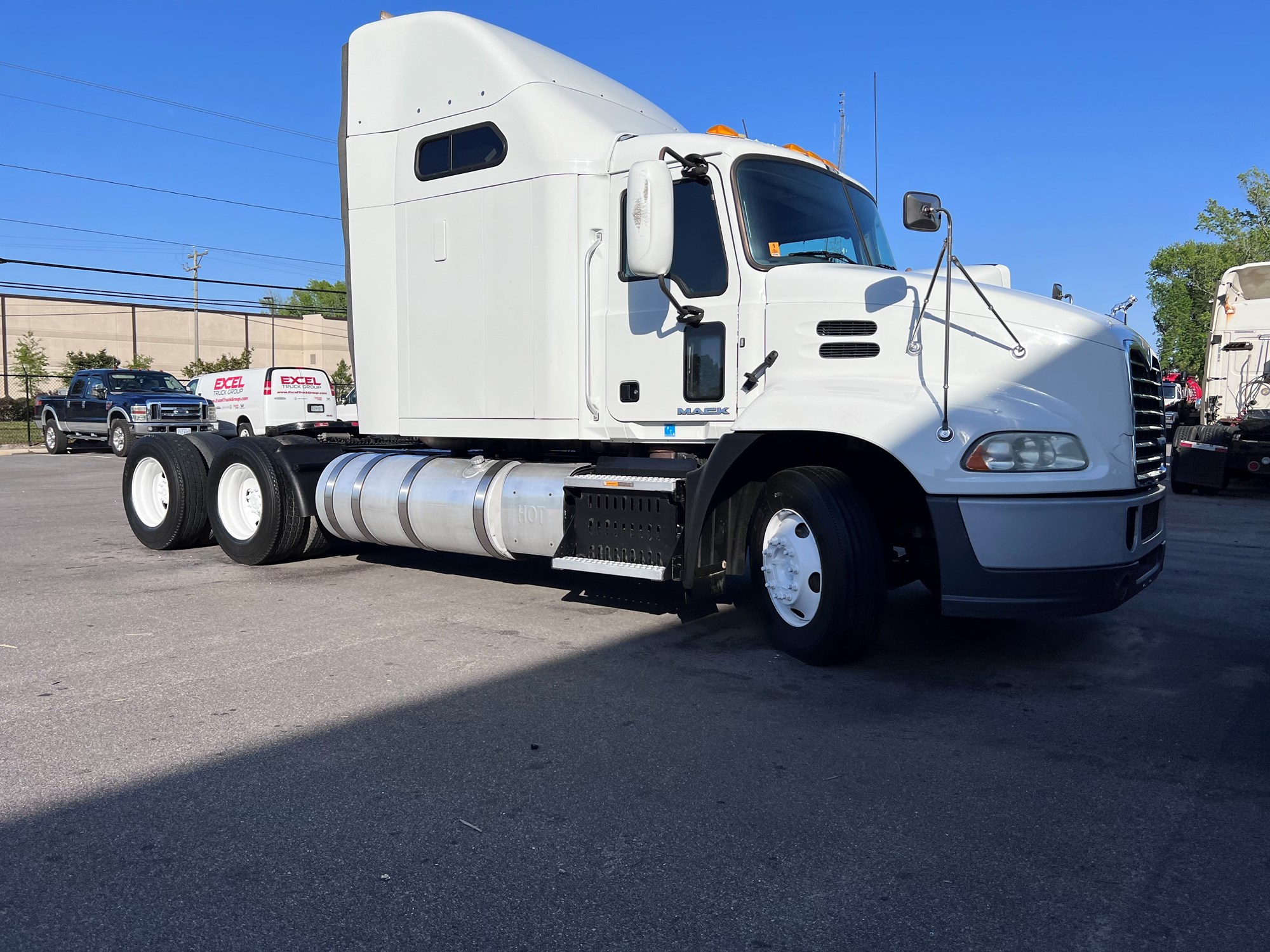 2006 MACK 700 - Excel Truck Group