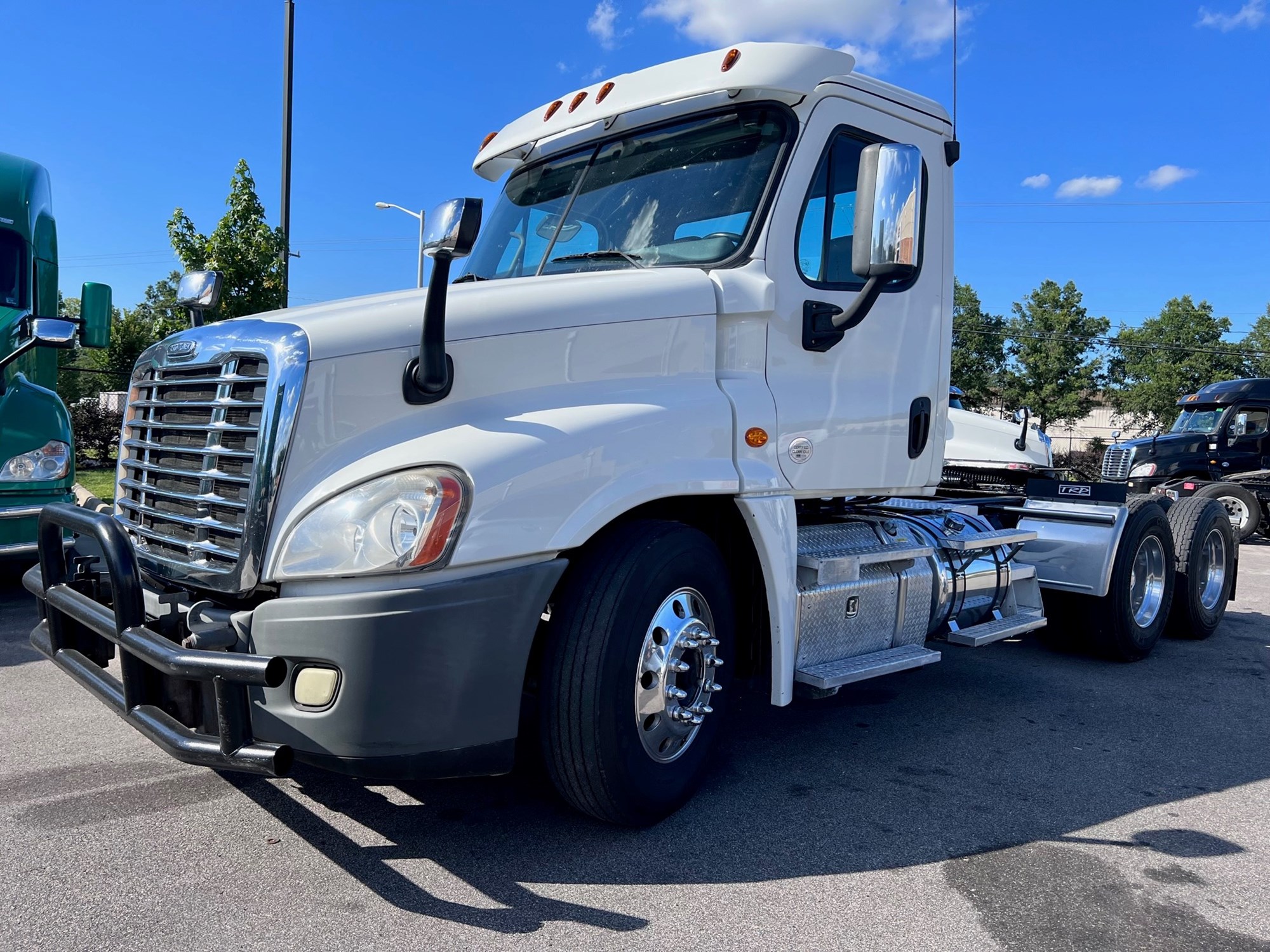 2014 FREIGHTLINER CASCADIA 125 - Excel Truck Group