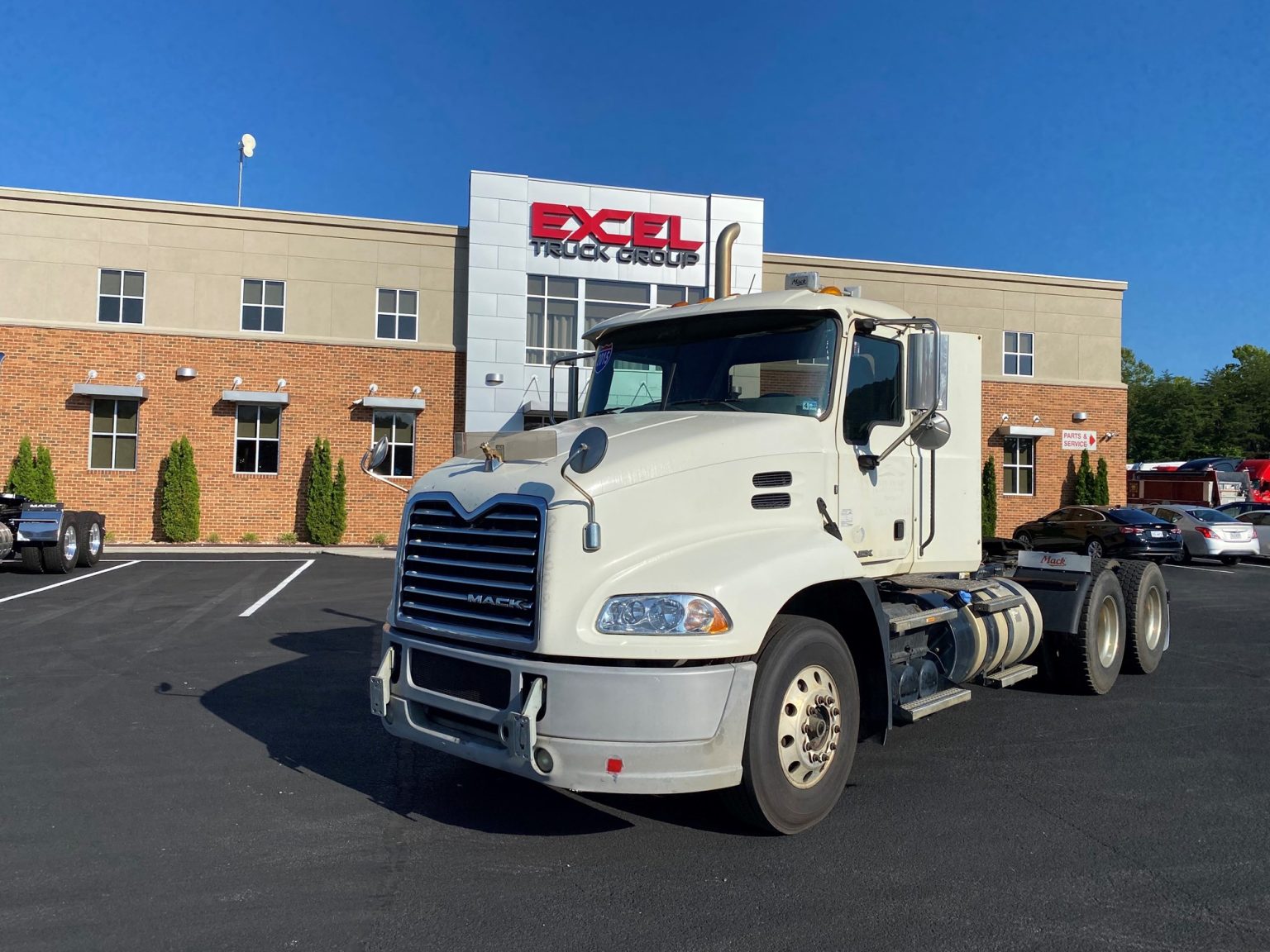 2006 MACK 700 - Excel Truck Group