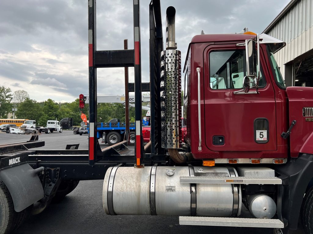 1998 MACK 700 - Excel Truck Group