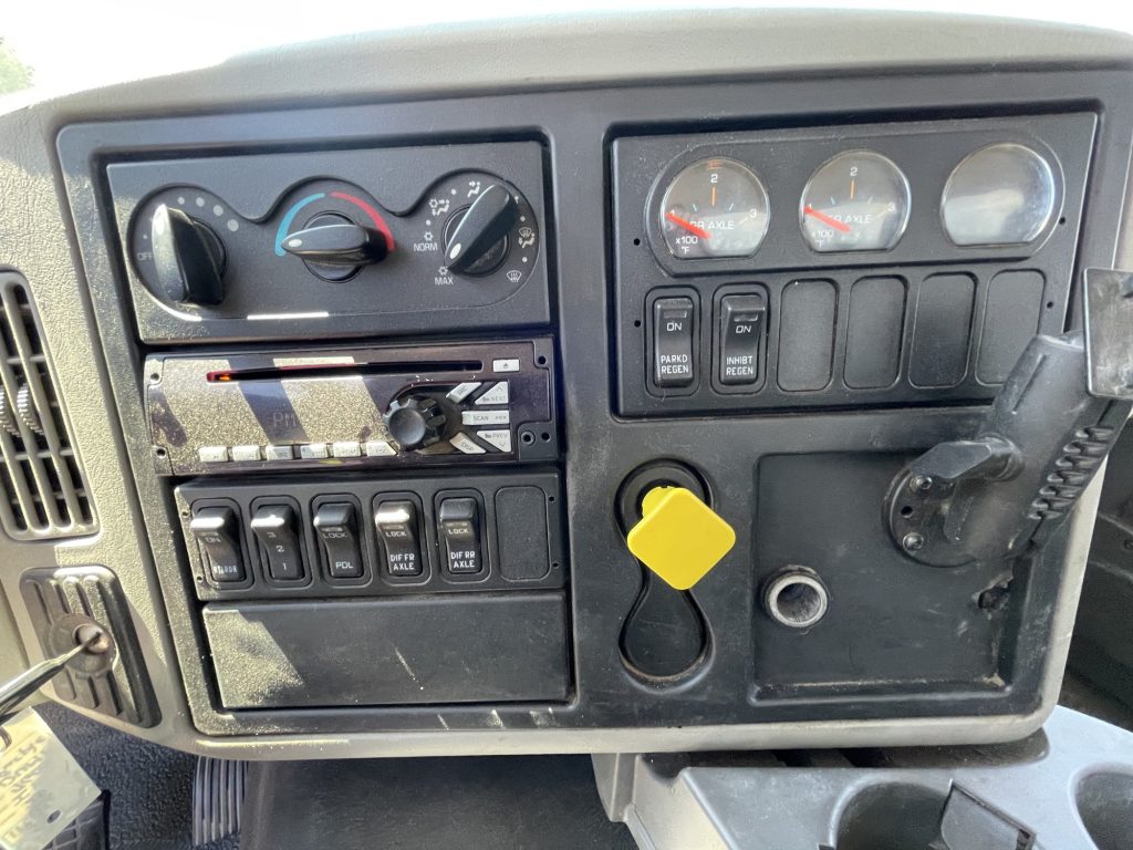 2015 International 7600 SFA - Excel Truck Group