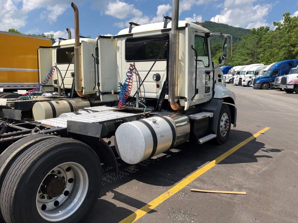 2015 MACK 600 - Excel Truck Group