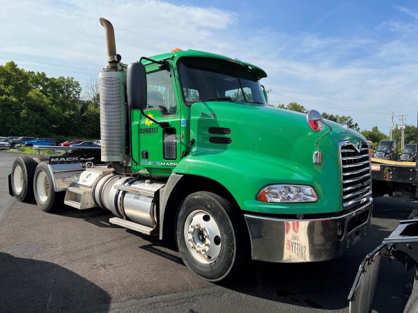 2011 Mack CXU613 - Excel Truck Group