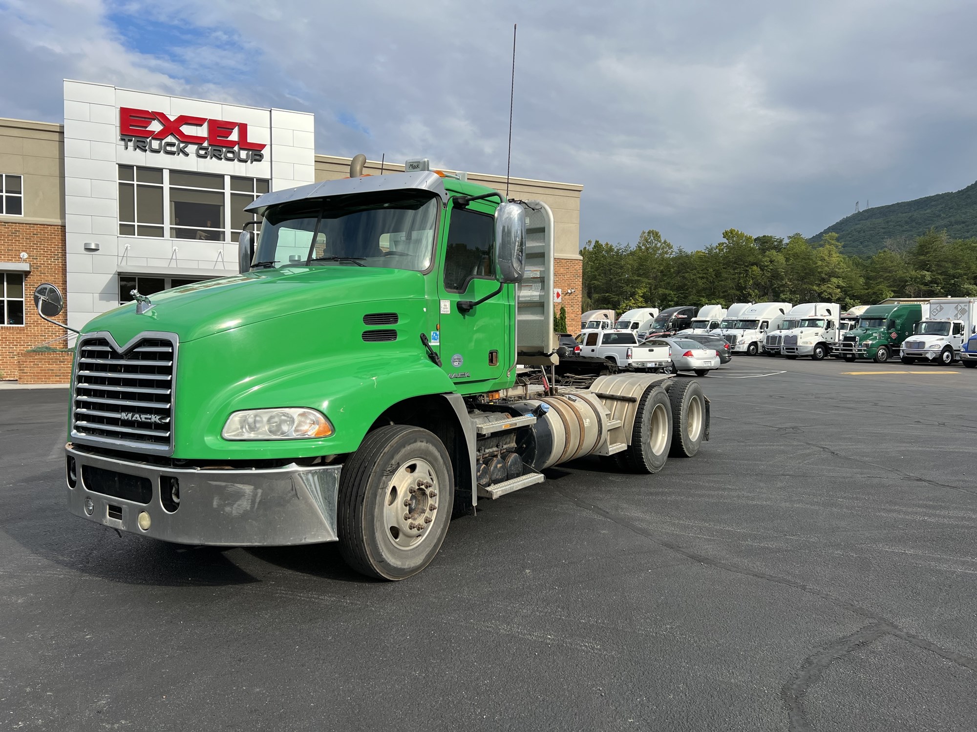 2015 MACK 600 - Excel Truck Group