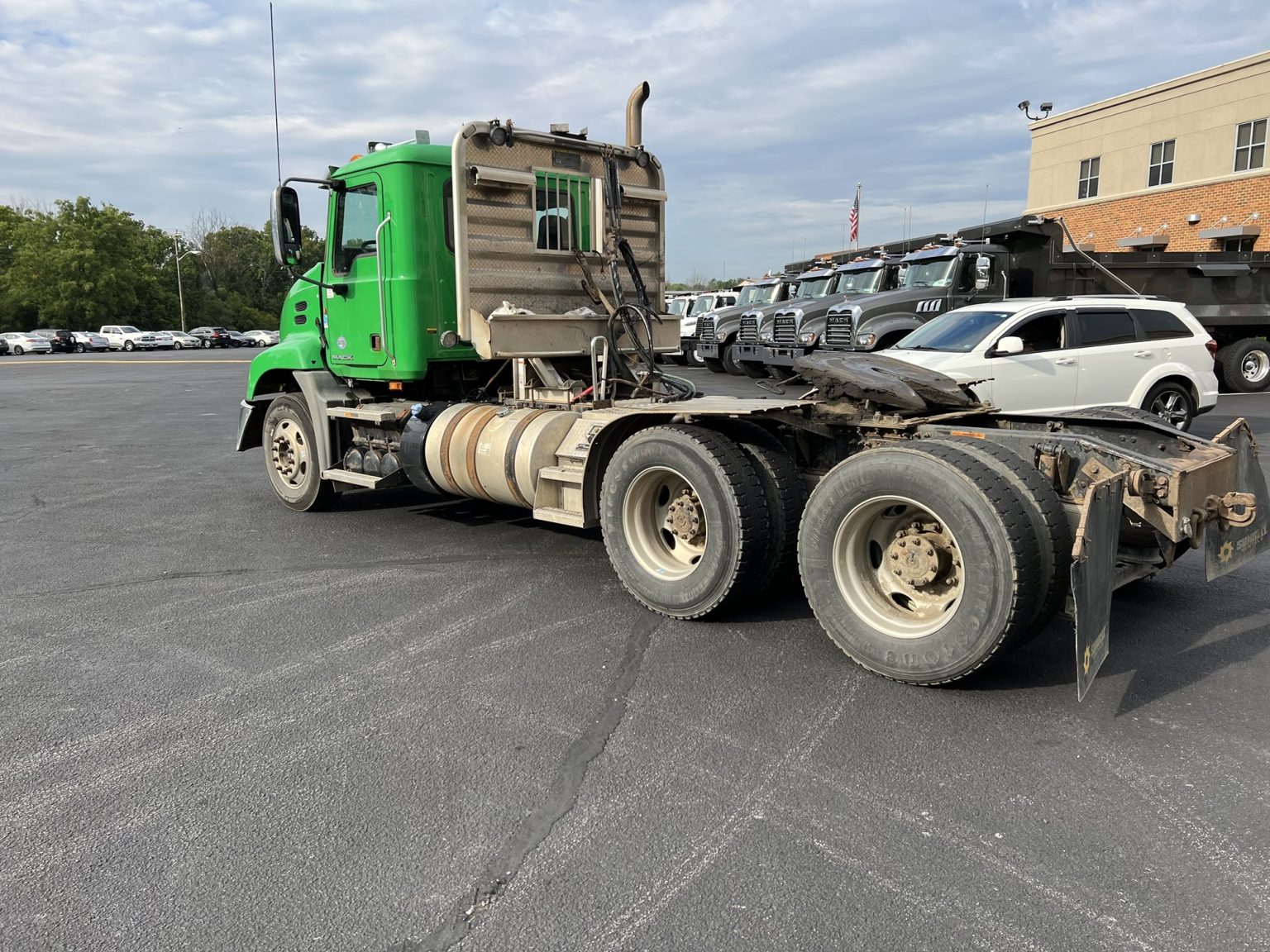 2013 Mack CXU613 - Excel Truck Group