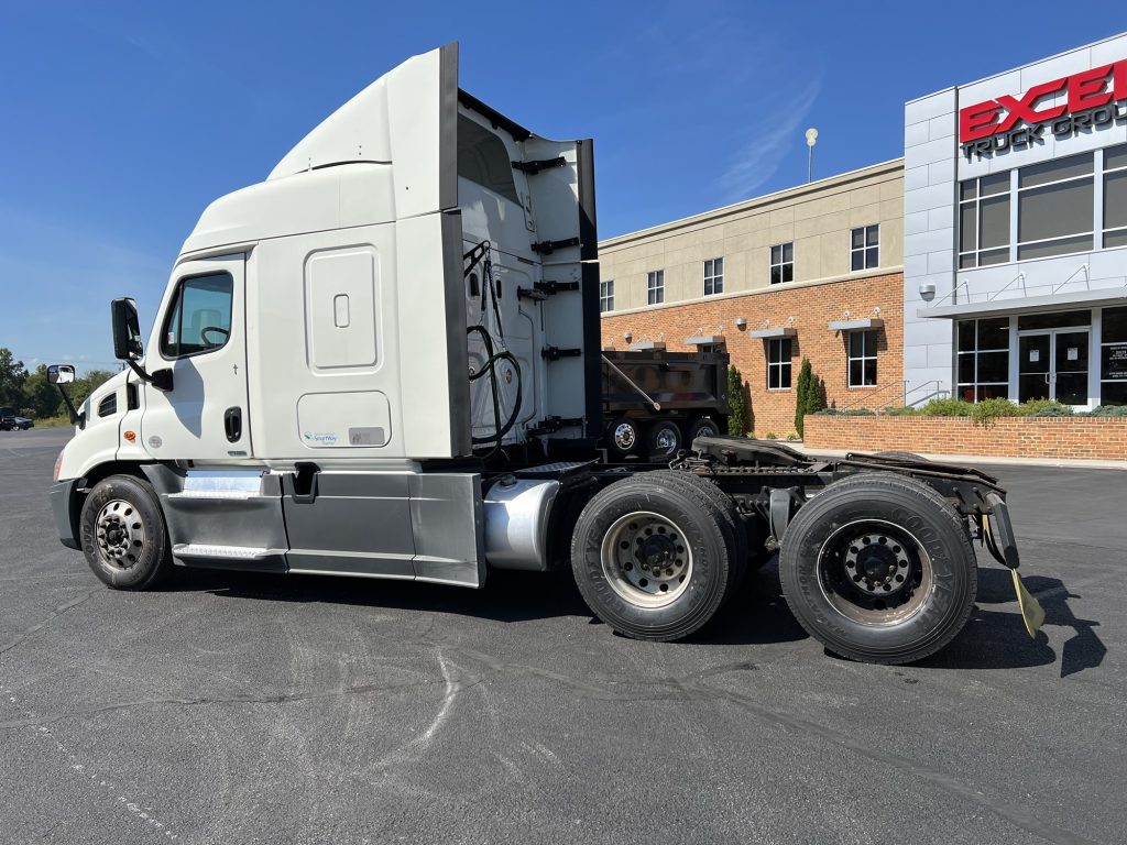 2018 Freightliner CA113 Cascadia - Excel Truck Group