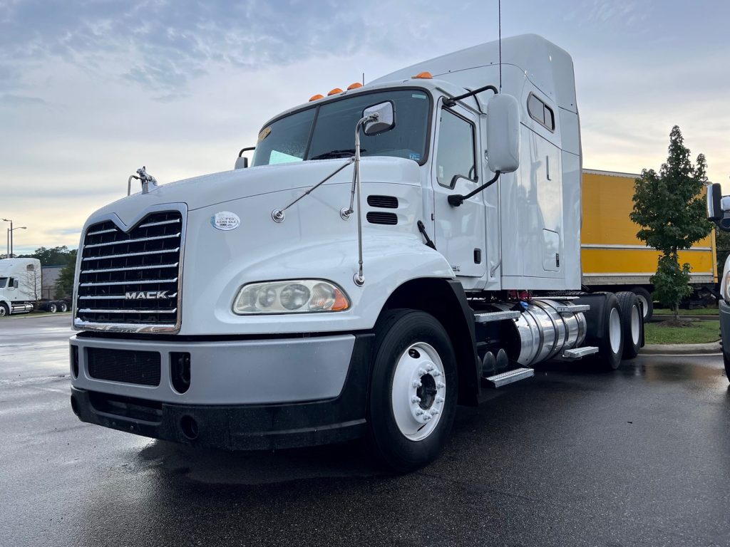 2016 Mack CXU613 - Excel Truck Group