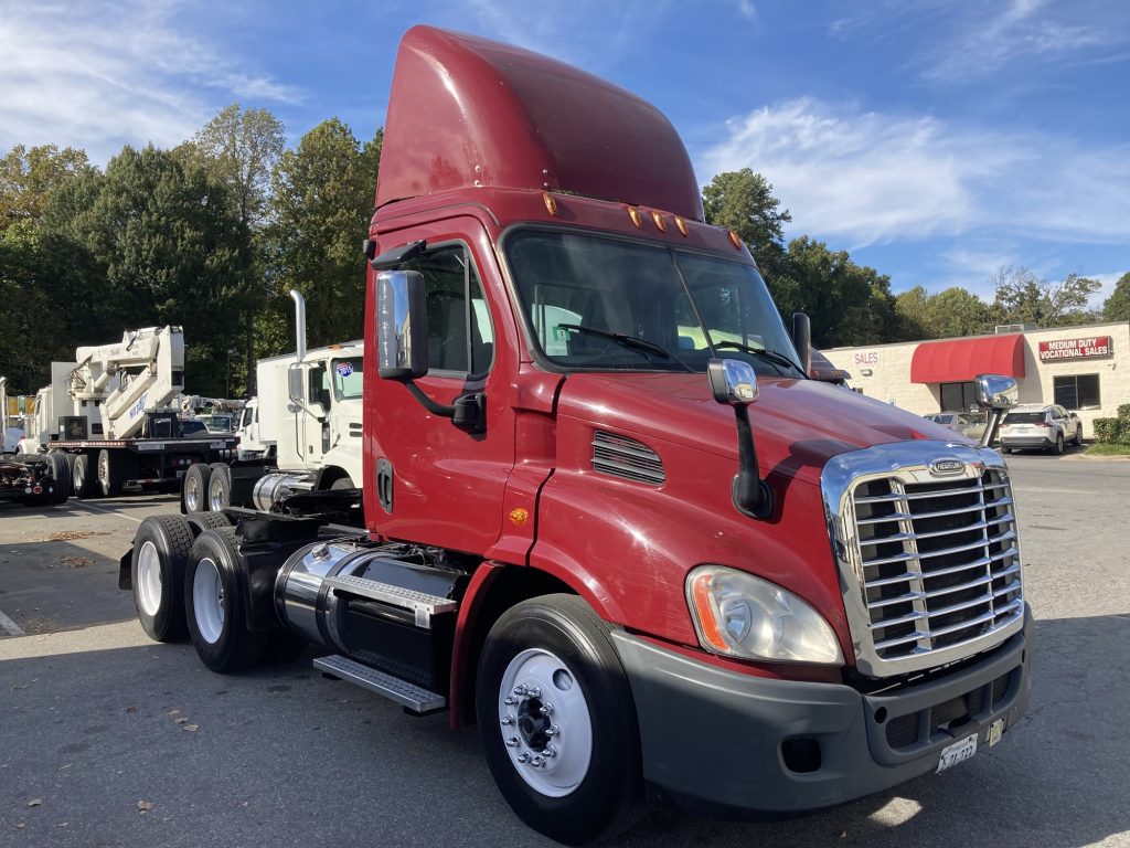 2016 FREIGHTLINER CASCADIA 113 - Excel Truck Group
