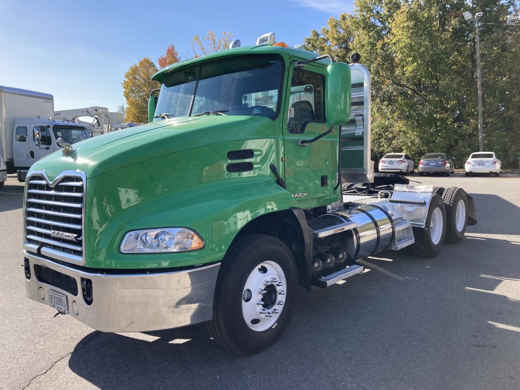 2015 MACK 600 - Excel Truck Group