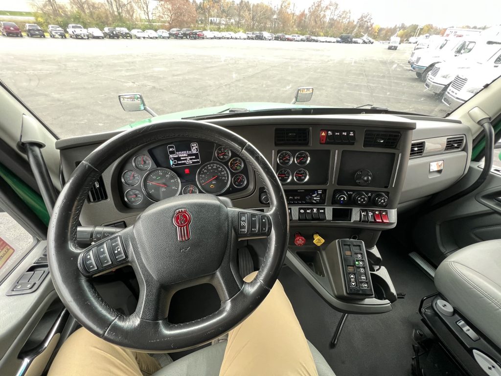 2017 Kenworth T680 - Excel Truck Group