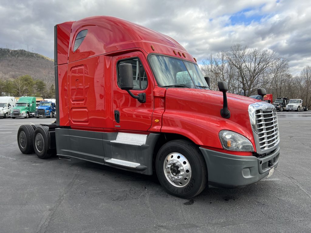 2018 Freightliner Cascadia 125 - Excel Truck Group