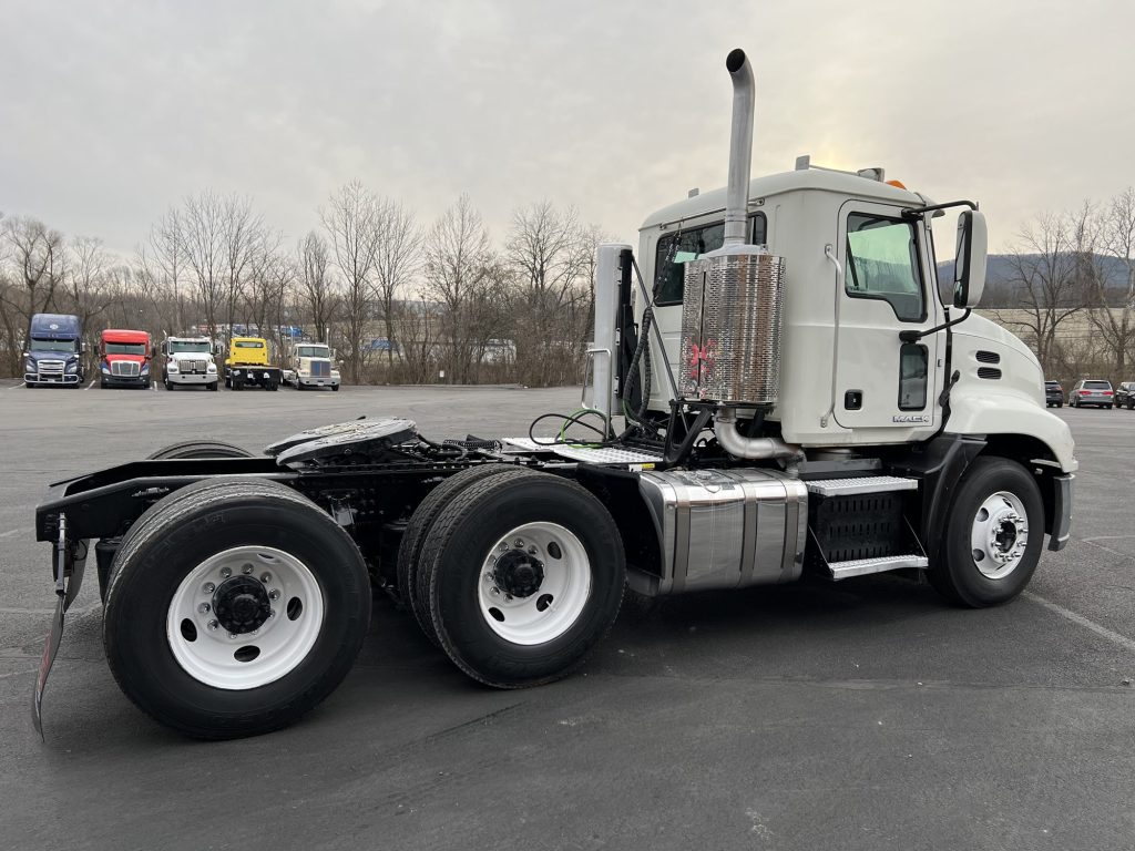 2016 MACK 600 - Excel Truck Group