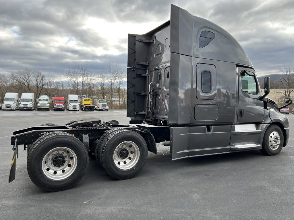 2019 Freightliner Cascadia 126 - Excel Truck Group