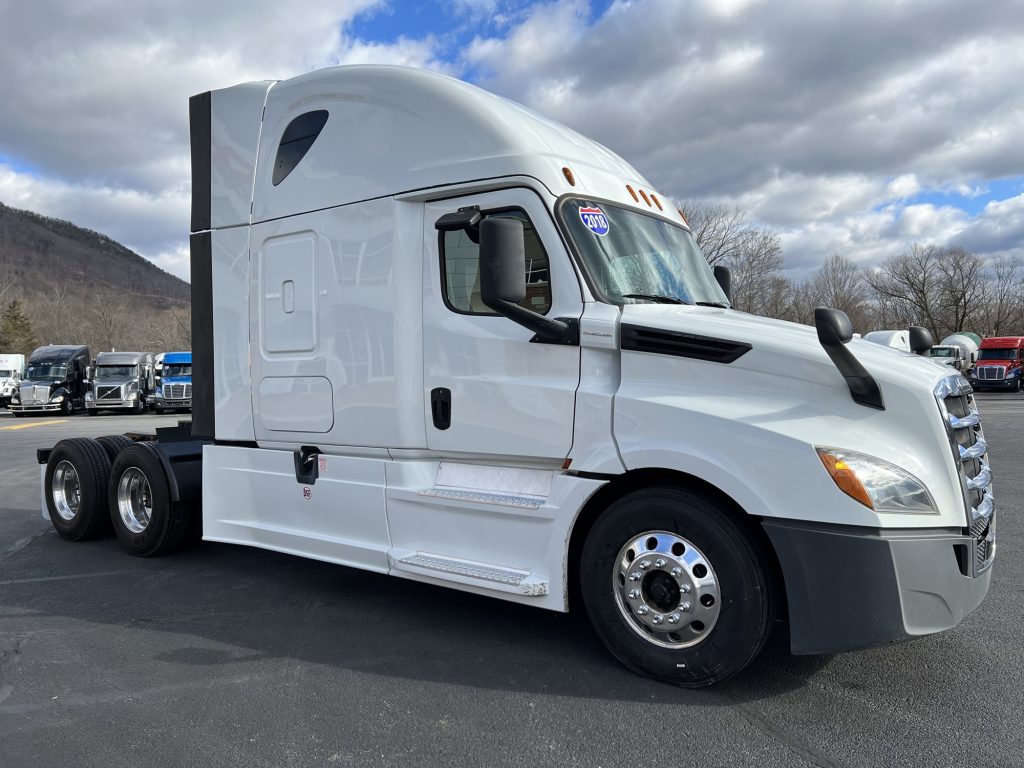 2018 Freightliner Cascadia 126 - Excel Truck Group