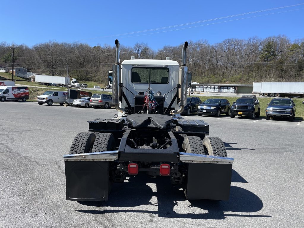 2005 Mack CHN613 - Excel Truck Group