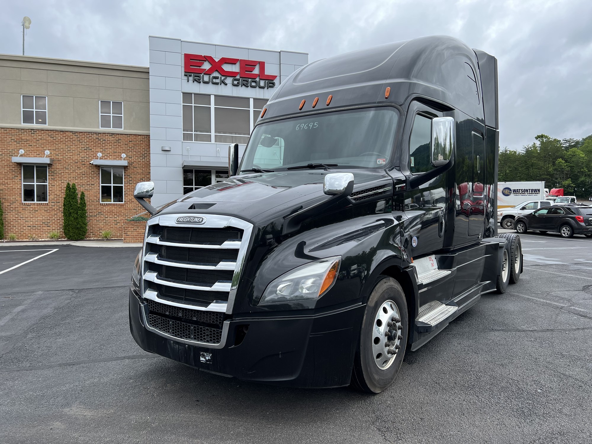 Freightliner Cascadia Wallpaper